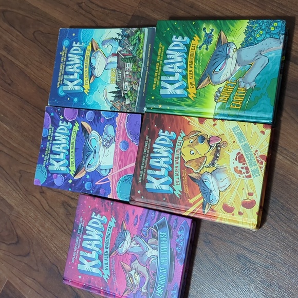 Chronicle Books | Other | Klawde Evil Alien Warlord Cat Series Set ...
